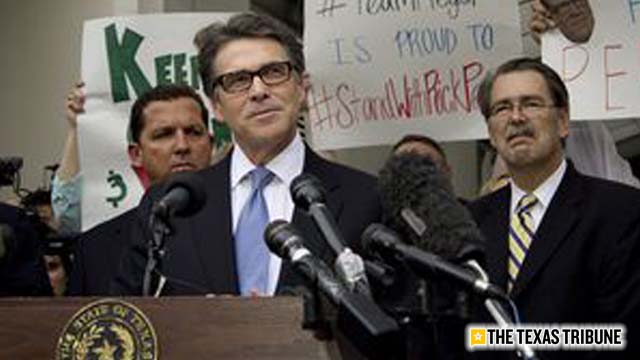 In court filing, Perry lawyers challenge indictment | 12newsnow.com