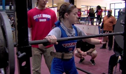 Freshman shatters powerlifting stereotypes | 12newsnow.com