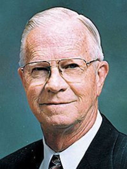 Former CEO, president of Blue Bell Creameries passes away | 12newsnow.com