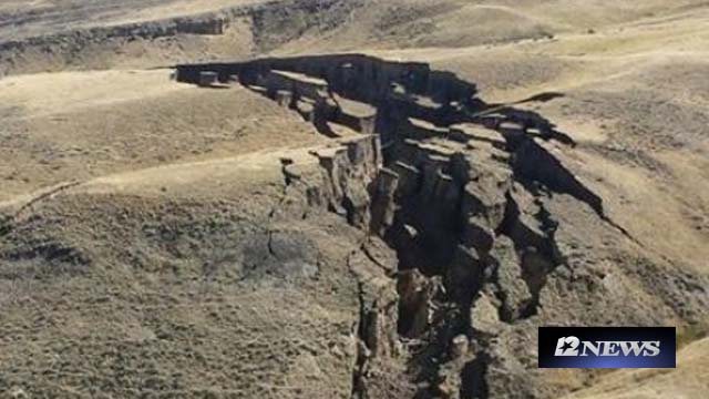 Mysterious huge crack developing in Wyoming | 12newsnow.com