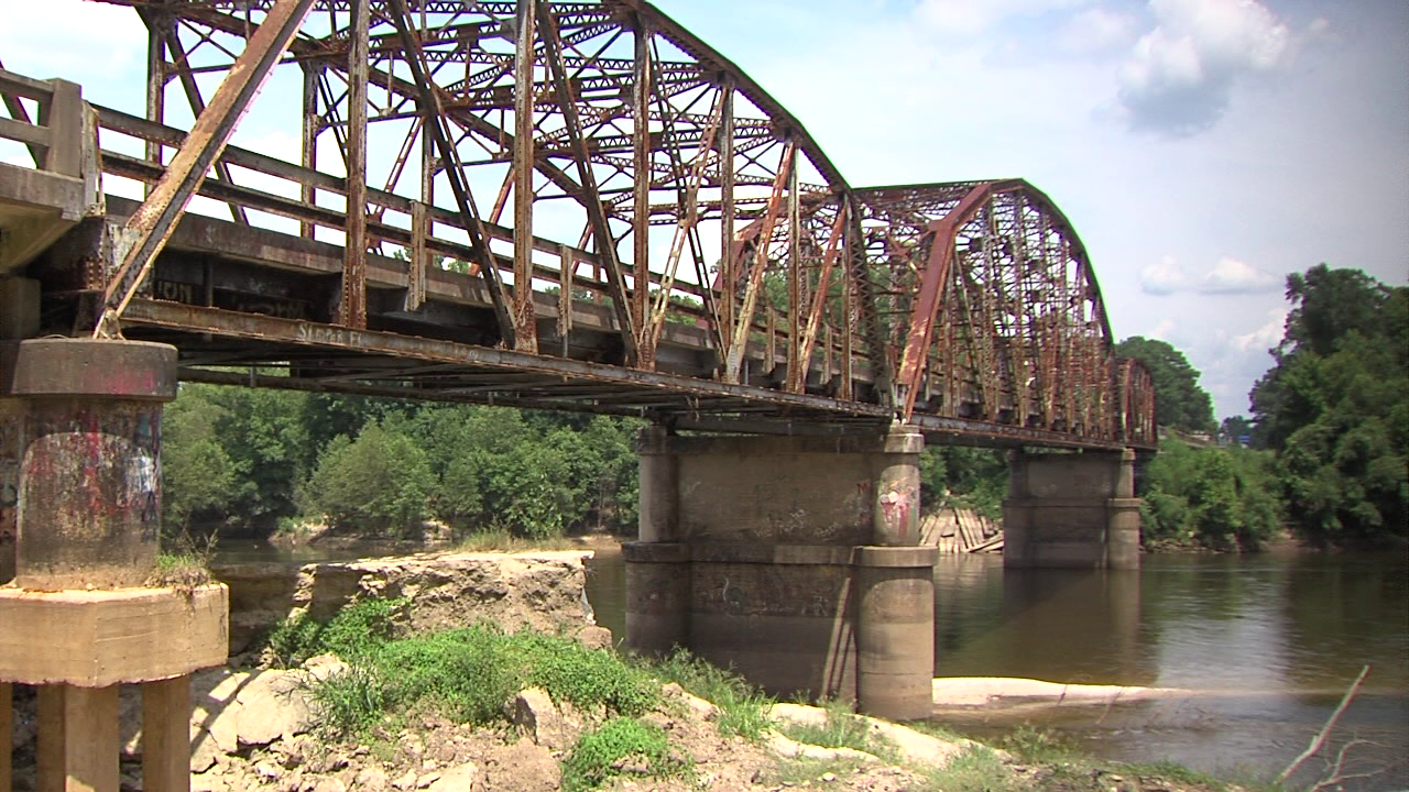 Flood damaged Burr's Ferry Bridge connecting Newton County to Vernon ...